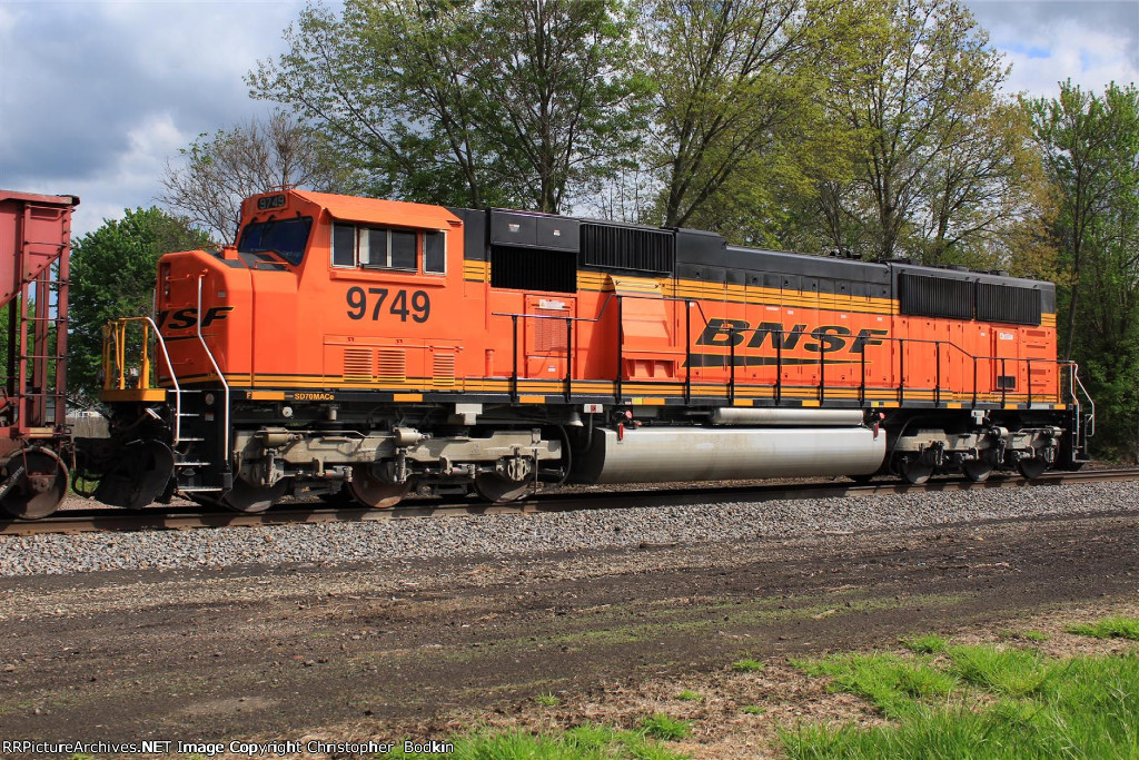 BNSF 9749